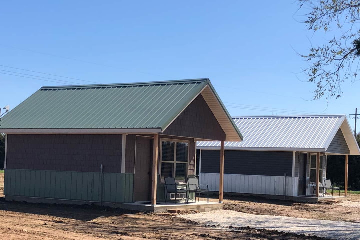 River Cabin At Hog Valley Rv & Treehouse Resort - Fayetteville, AR