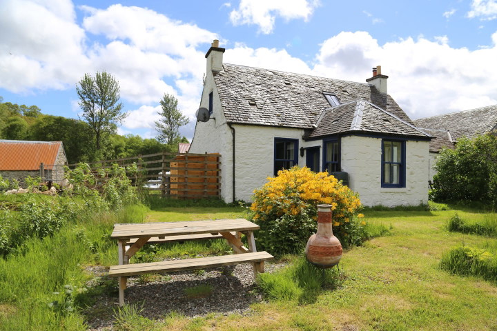 The Old Farmhouse (Trossachs) - Achray Farm - Loch Lomond