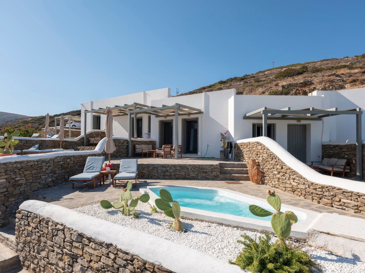 Suite With Private Outdoor Pool - Paros