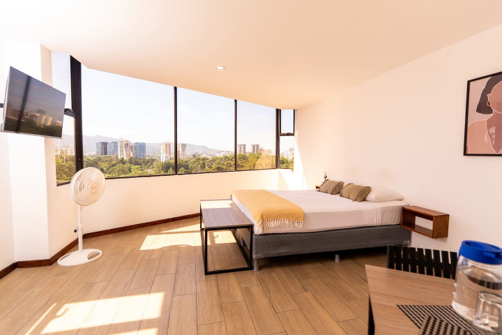 A Beautiful Private Room With A View Of The City - Guatemala City