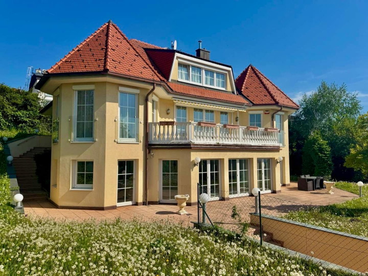 Villa | Luxury | Pool | Garden | Sauna | Ac - Vienne