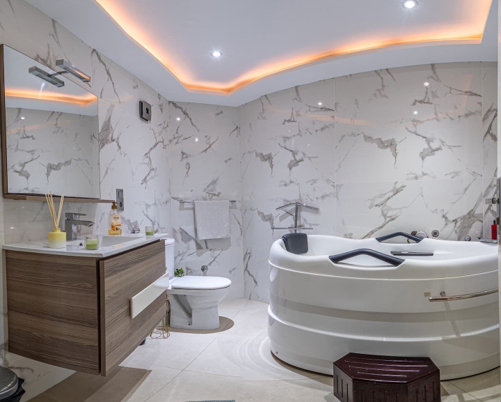 Sea View Private Hot Tub 2 Mins To The Beach & Train Station - 丹吉爾
