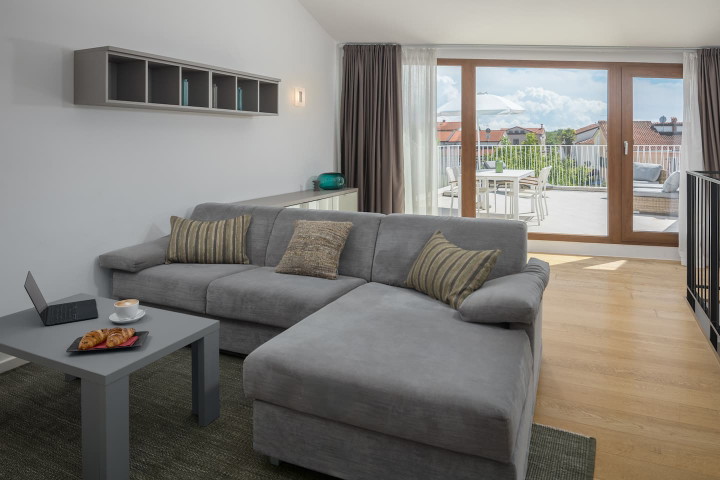 Duplex Apartment With Terrace - Poreč