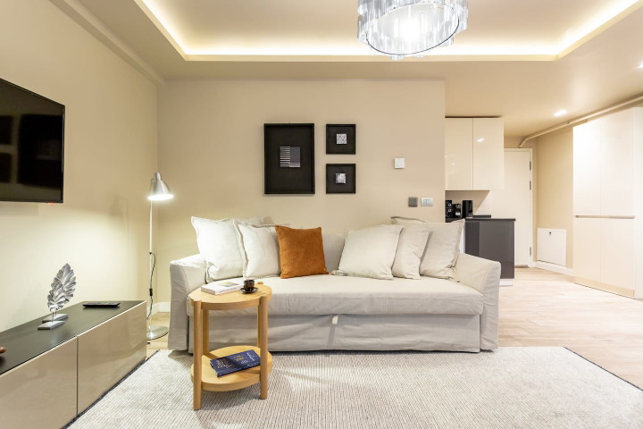 Dom - New Residence 1+1 In Cihangir A/c & Elevator - Karaköy