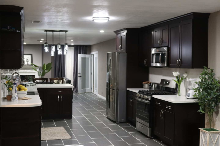 4br Home Located In The Center Of It All - Norwalk, CA