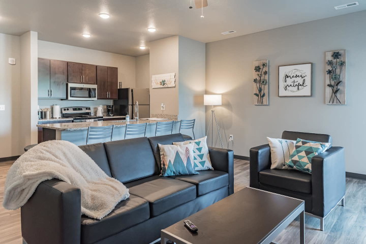 Stylish Stay Near Isu Stadium + Downtown Ames - Ames, IA