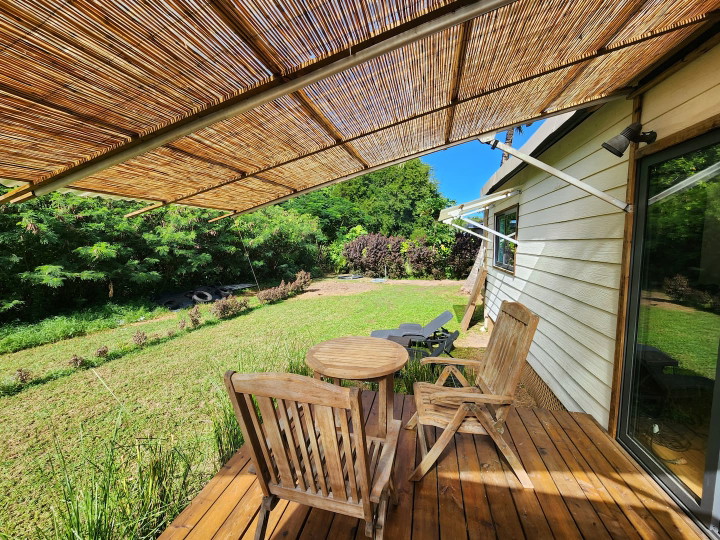 Maison Conteneur En Face De La Plage Tiahura - French Polynesia