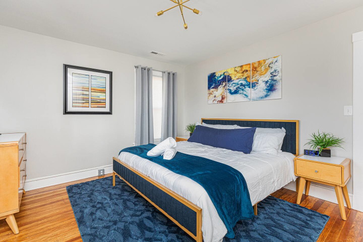 Step Into Style: Charming Blue Suede Rva Getaway! - Richmond, VA