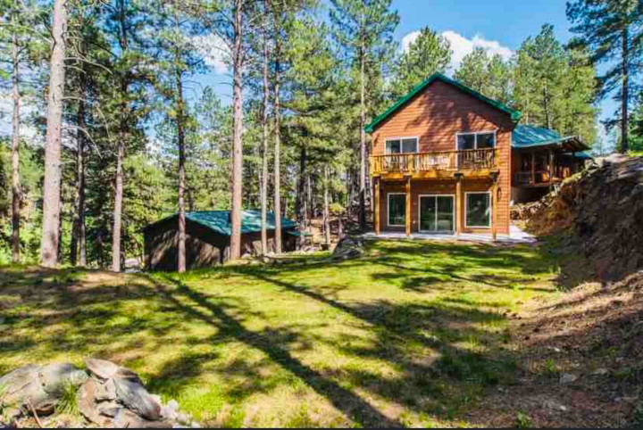 Spacious Acreage Home With Views Of Mount Rushmore - Keystone, SD