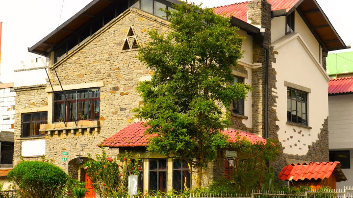 Colonial Style Big House/excellent Location - Quito
