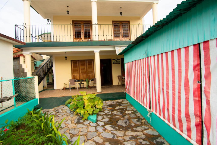 Alojamiento Completo De Familia. Wifi, Panel Solar - Viñales