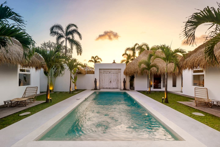 Tropical Oasis 5bd Villa In The Heart Of Seminyak - Bali