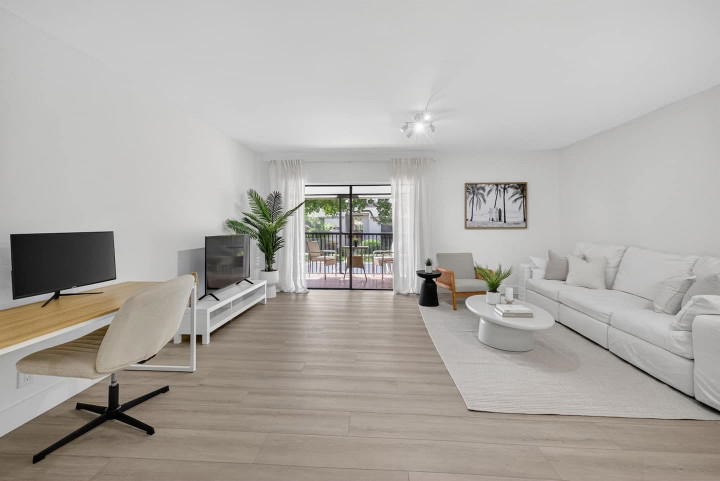 Zen Modern Golf Villa 3- Locate Between Boca Raton - Boca Raton, FL
