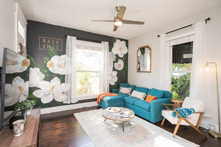 East Nashville | 2 Homes | Parking | Sleeps 16 - Nashville, TN