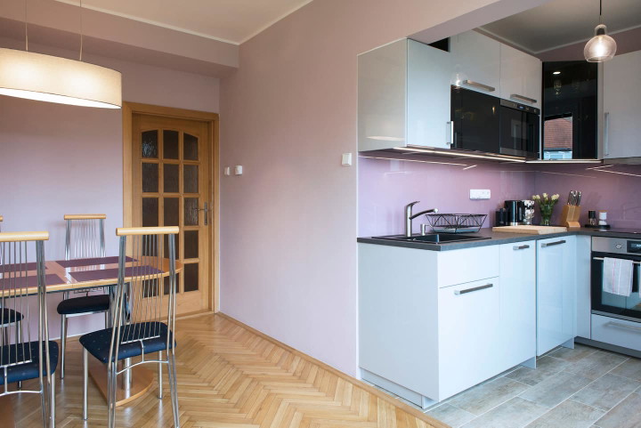 Appartement Confortable à 15 Min De L'aéroport + Centre, Parking Gratuit - Prague
