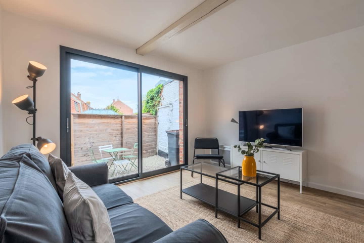 2 Bedroom Maisonette With Courtyard, Near Tram - Croix