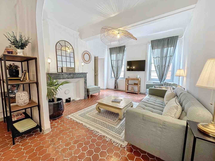Superbe Appartement En Centre Ville + Parking - Grasse