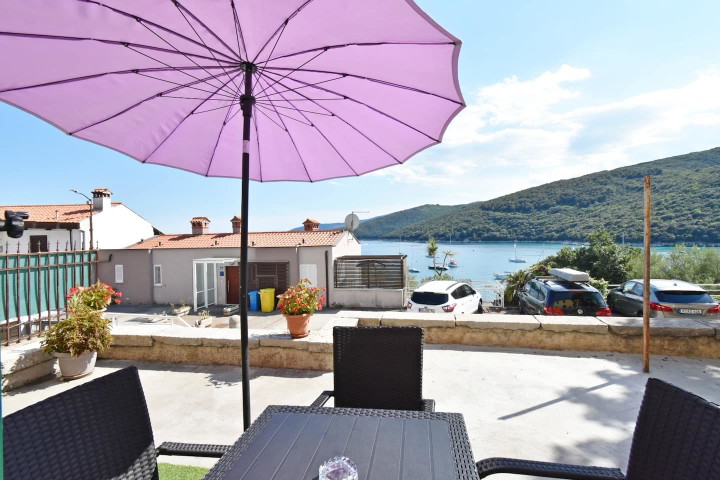 Apartment Mare *Near The Port And Sea *3 Guests - Labin