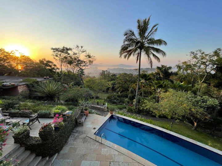 Luxury Home In An Artist's Garden On Lake Victoria - Uganda