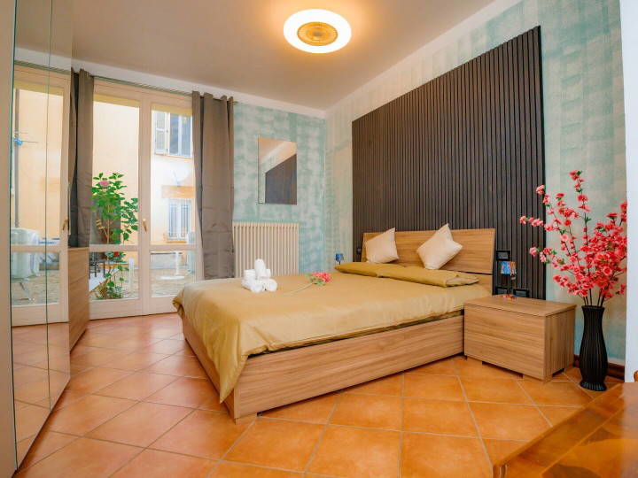 Piano Terra: 2 Camere, 2 Aree Relax, Bagno, Cucina - Ravenna