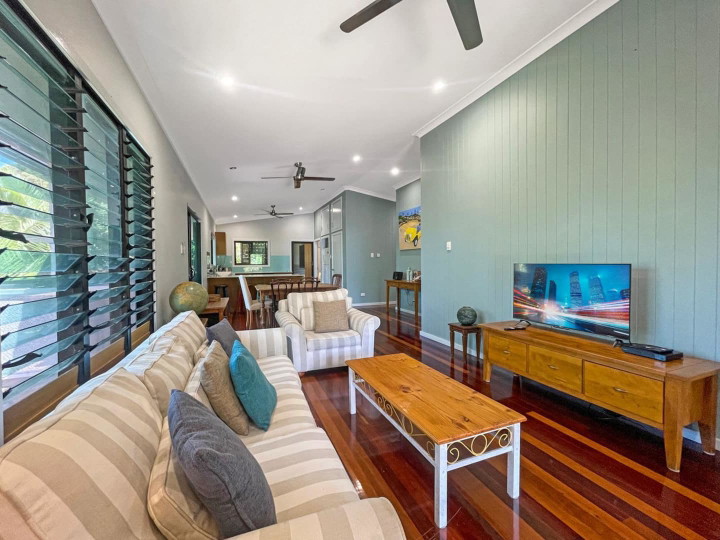 Deb's Shed - Townsville