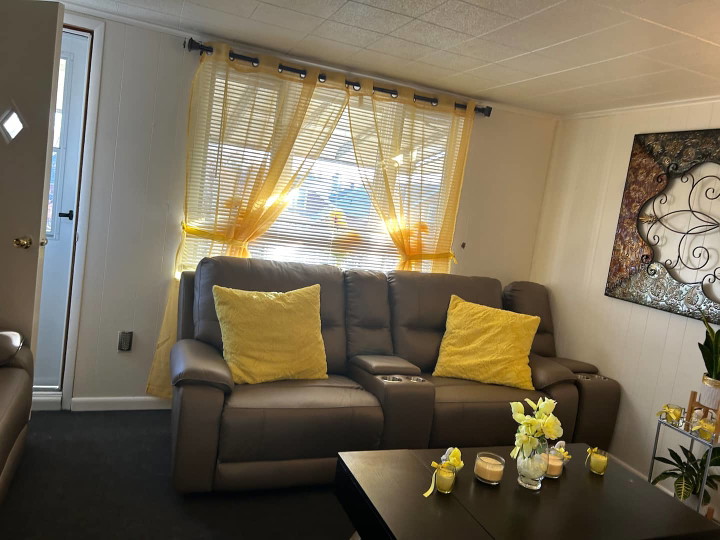 Warm & Cozy 2 Bedroom, Upper Apt-centrally Located - バッファロー, NY