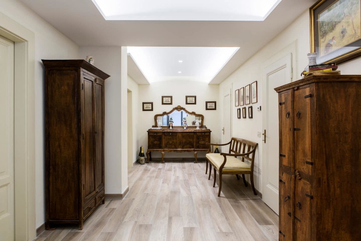 The House Of The Medlar - Brescia