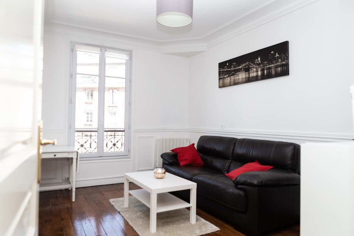 Clichy La Garenne:appart F2, 3mn Métro, 6mn Paris - Clichy