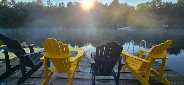 Luxurious Riverfront Lower Level Apartment + Sauna - Bracebridge