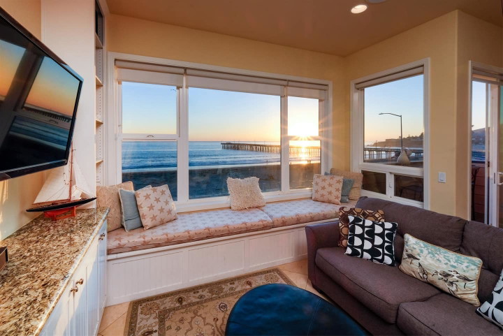 Coastal Charm Meets Pier-perfect, Oceanfront Cayuc - Cayucos, CA