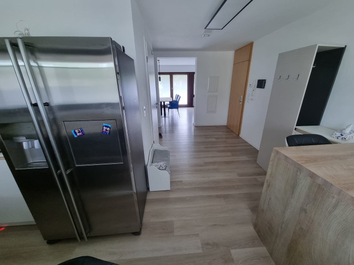 Moderne Und Große 3 Zimmer Wohnung - Stuttgart