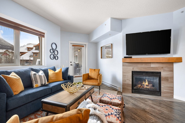 Charming 3br W/ Pool And Hot Tub In Canmore - Alberta