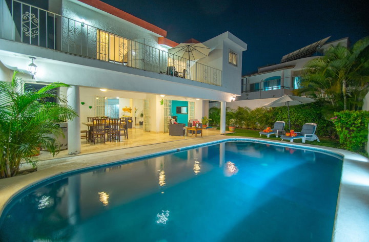 Villa Jocelyne - Pool And Grill - Puerto Vallarta
