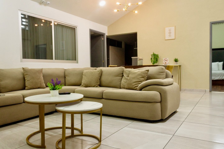 Ar Suites 2: Downtown - Zamora