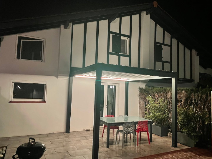 Maison Basque Avec Jardin, Tennis, Piscine - Hendaye