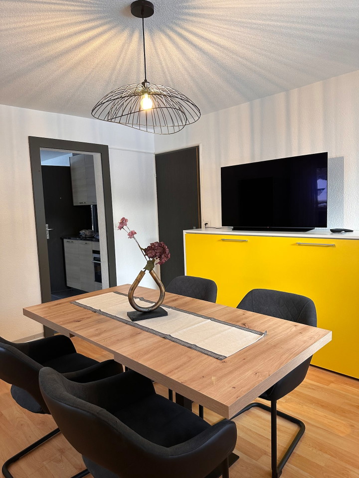 Hub 3  Modern Apt W/mountain Views & Free Parking - Randa