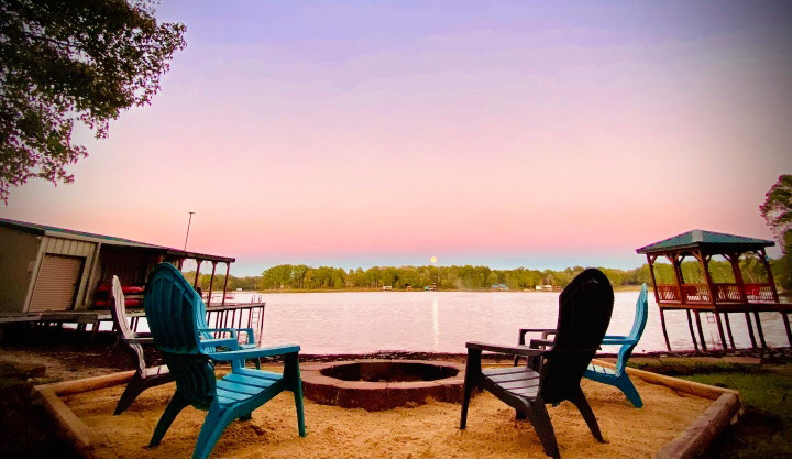 Lakehouse - Sleeps 6, Dock, Fire Pit, Kayaks - Texas