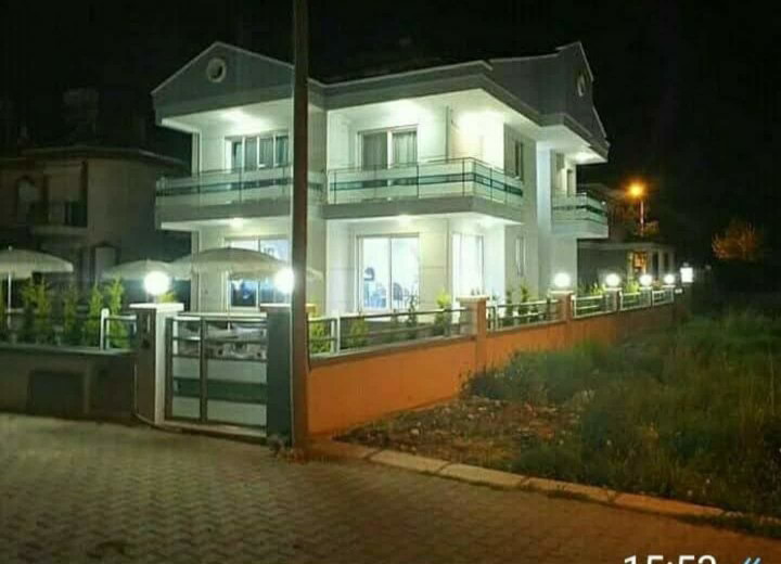 Izmir Urlada 10 Kisilik Luks Villa - Urla