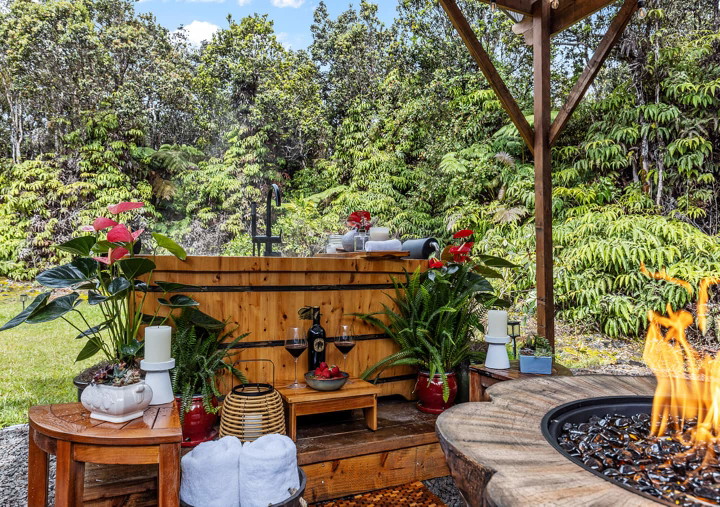Volcano Teahouse Cottage2-hottub-fireplace-firepit - Volcano, HI