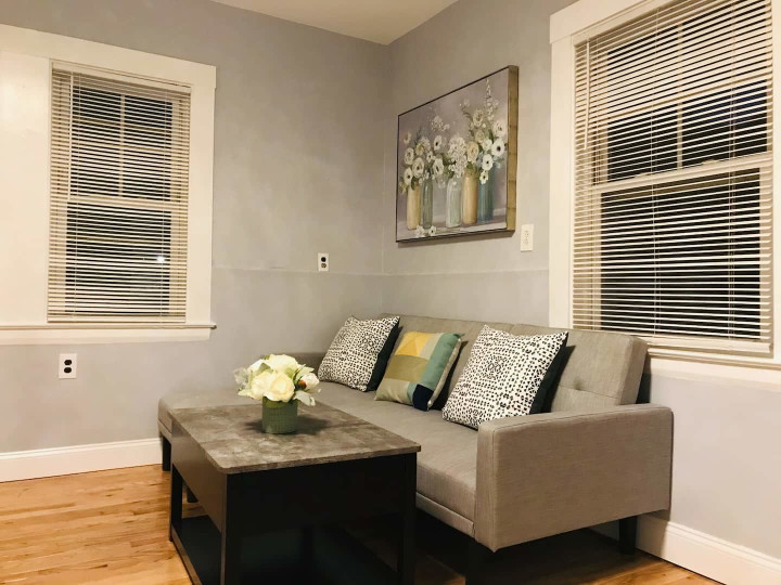One Bedroom With Kitchen, 4 Minutes Walk To T - Wellesley, MA