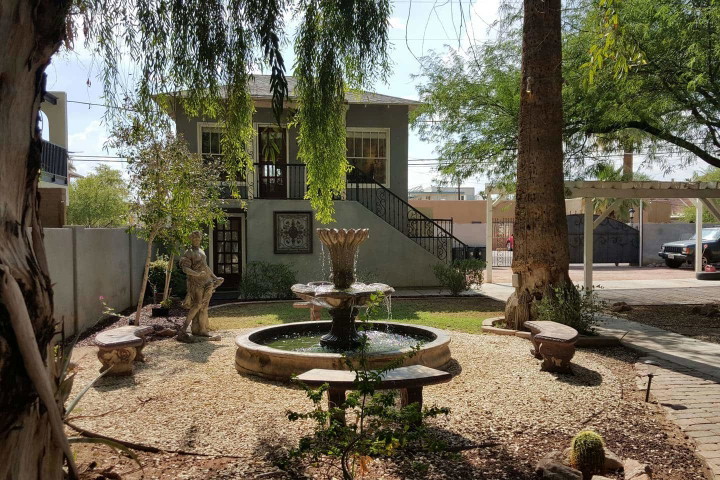Location! Downtown Historic Guest Quarters - Phoenix, AZ