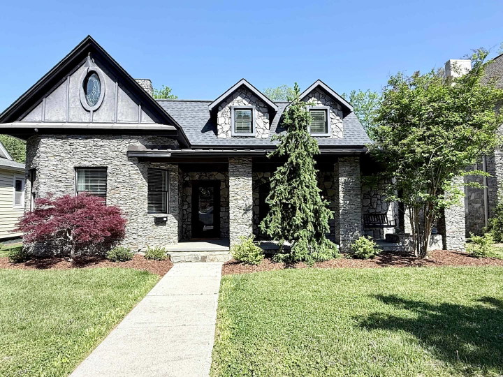 Downtown Stone Retreat - Walk To Shops & Dining - Johnson City, TN