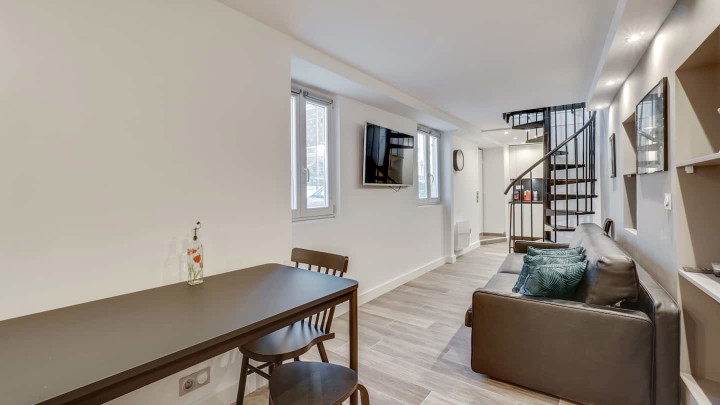 07 Tour Eiffel - Maison Pour 5 Personnes - Puteaux