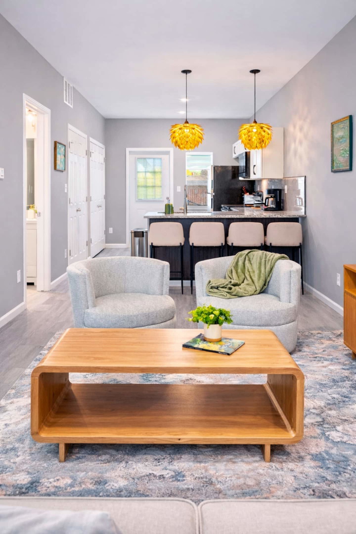 New 2026 Chic Townhome  1.8mi To Purdue  Parking - West Lafayette, IN