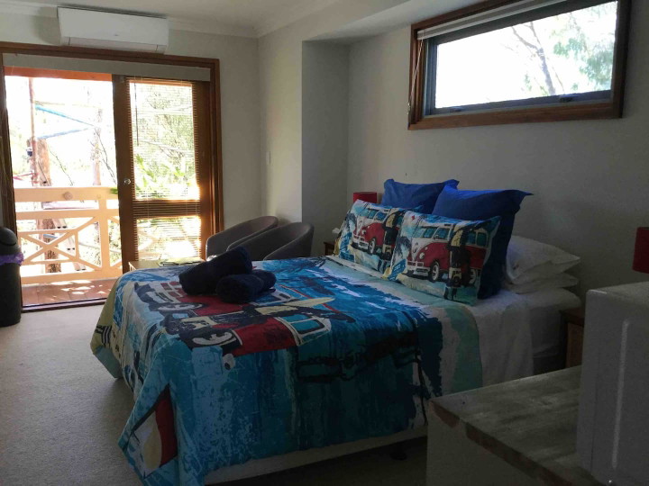 Peppermints Upstairs Rainbird Manor -Own Entrance. - Dunsborough