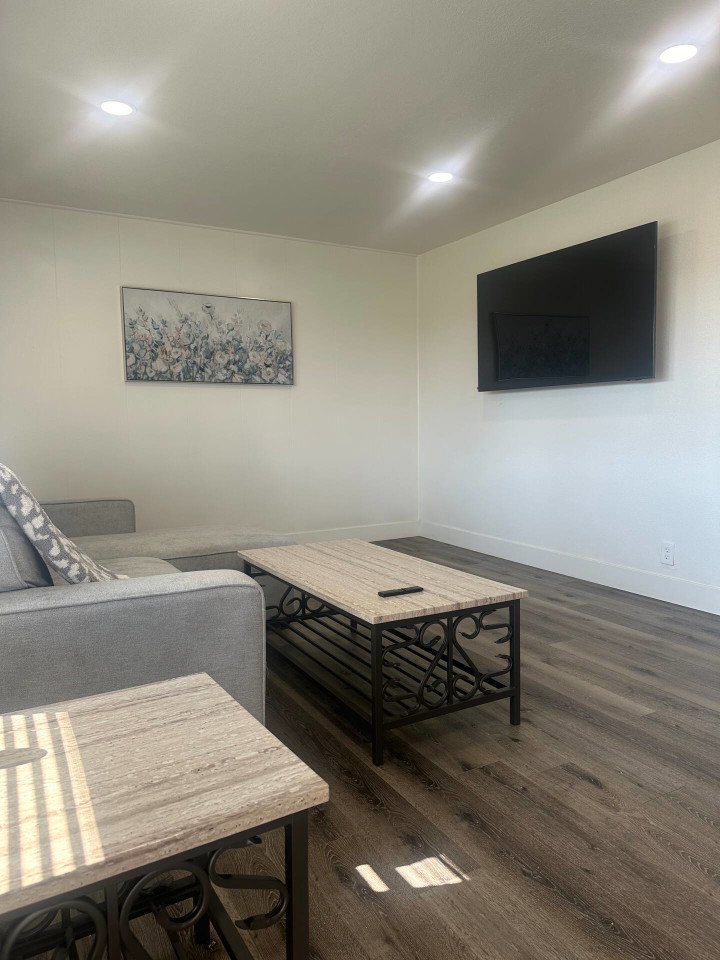 Affordable Newly Remolded Cozy Comfy Home - Modesto, CA