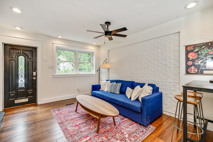 Amazing Center City 3br/1bth W/roof Deck Sleeps 6! - Philadelphia, PA