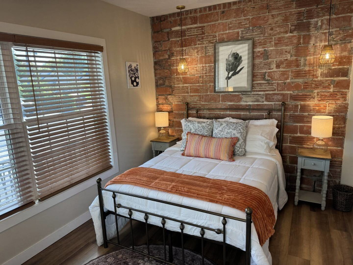 Monroe Lofts | Suite 2 | Downtown 2br Apartment - グリーン・ベイ, WI