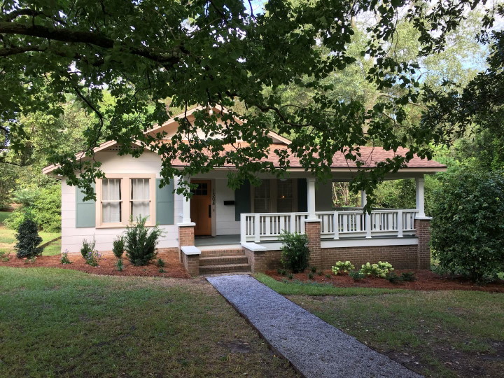 The Orange Door | Hgtv Season 3, Centrally Located - Laurel, MS