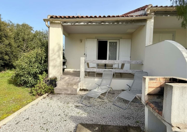 Petite Maison Dans Une Propriété Privée à Calvi - Calvi